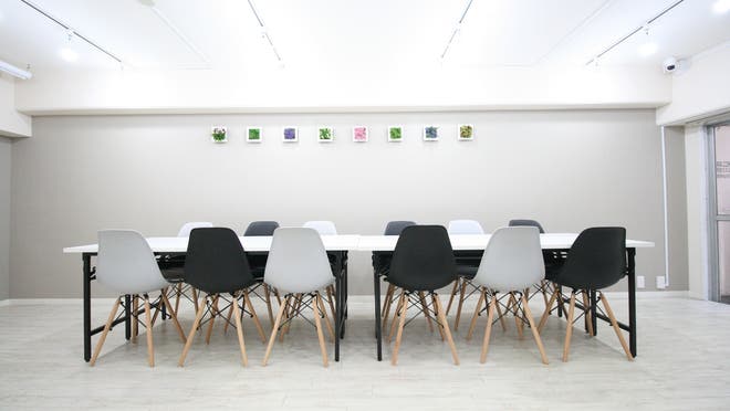 【高速wifi/テレワーク】◆お気軽会議室博多deca◆駅徒歩4分/23人収容/24時間営業/当日予約可の写真1