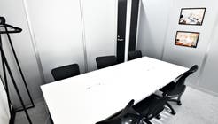 221【シェアスペ会議室】三田駅徒歩30秒/無料WiFi/除菌/毎回清掃/空気清浄機/テレワーク/会議の写真3