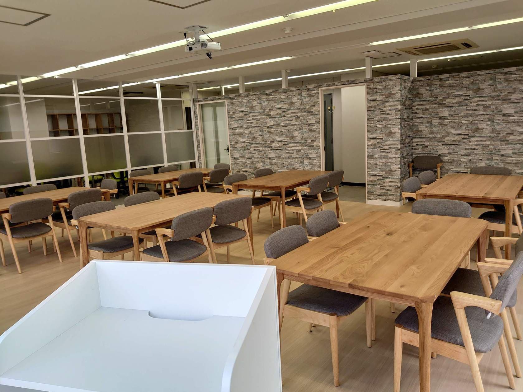 【ワークラボ】神谷町・赤羽橋 / リニューアル！2面採光で明るく開放的な会議室 / 最大30名 / 東京タワー目前の写真9