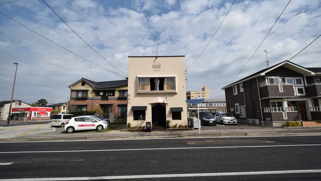 【佐賀駅から徒歩5分】ゲストハウスのバースペースレンタル。コンパクトなスペースでイベント開催、飲み会、会議利用などにおすすめ!の写真1