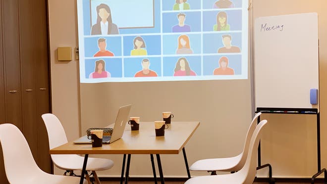 有線LANあり おもろまち駅徒歩5分 ZOOM会議、研修、撮影にも最適な個室 便利なコンビニもの写真3