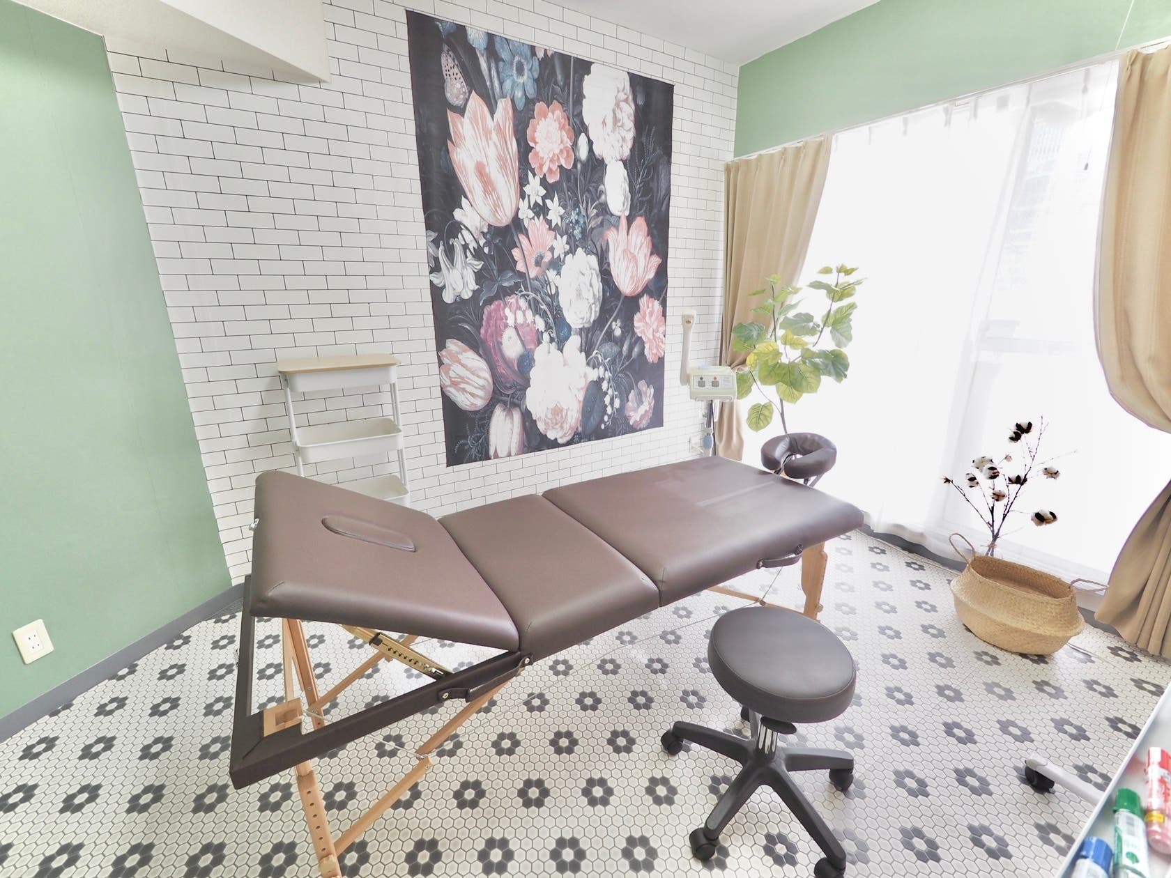 《トレーズ＠名駅》施術ベッドなど無料貸出設備充実🌿カフェ風レンタルスペース＆サロン💆‍♀️女子会🎀撮影会📸【名駅徒歩2分！】の写真15