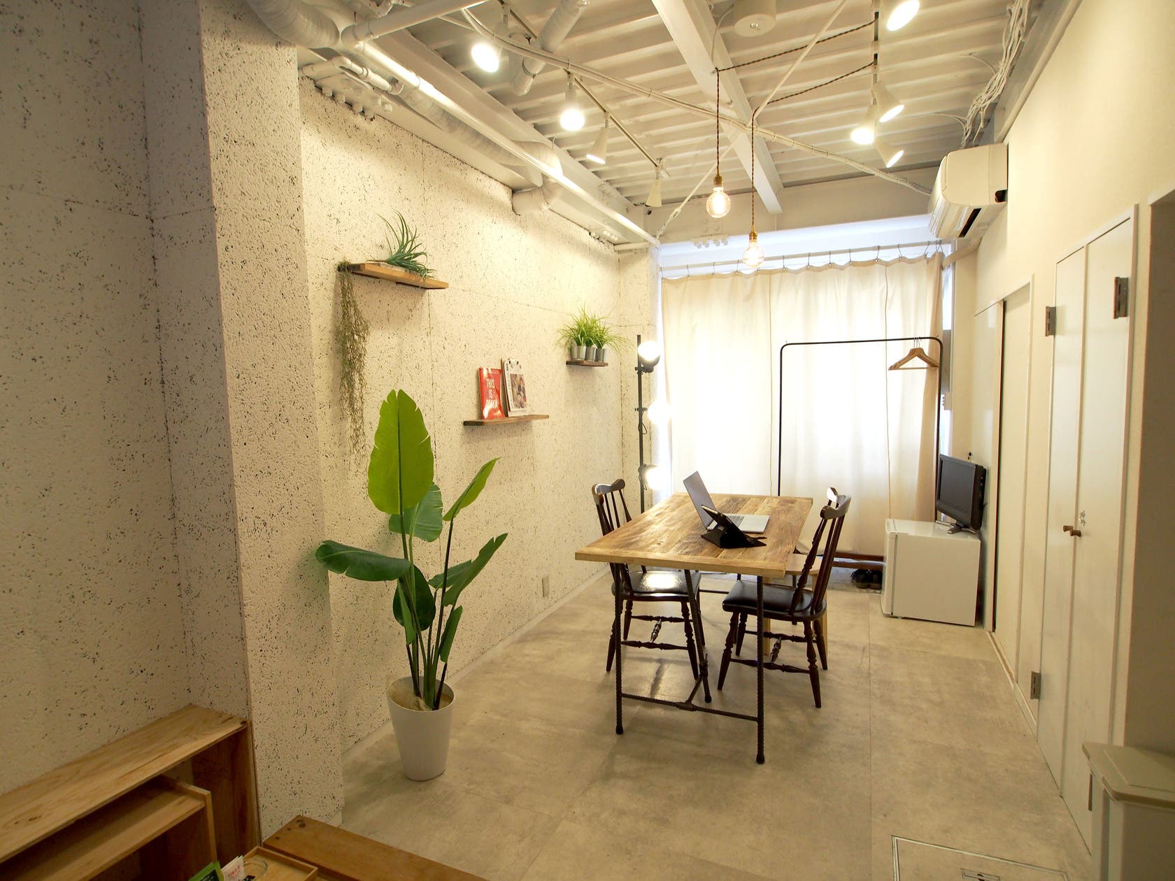 【中崎町徒歩3分 GHON 101】路面に面したワンルーム貸切。展示会、撮影、女子会に！の写真6