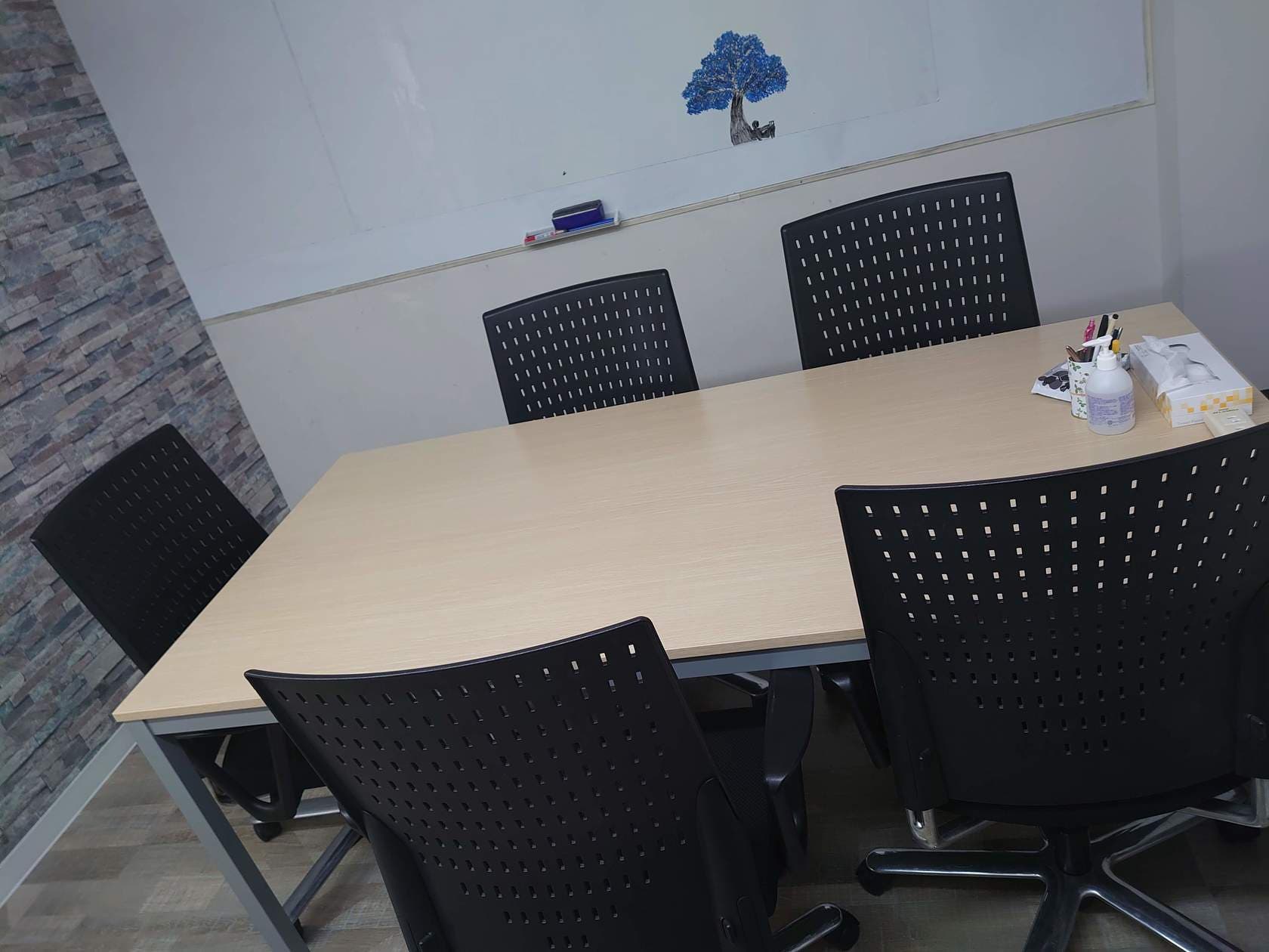 ミニ会議室の画像1