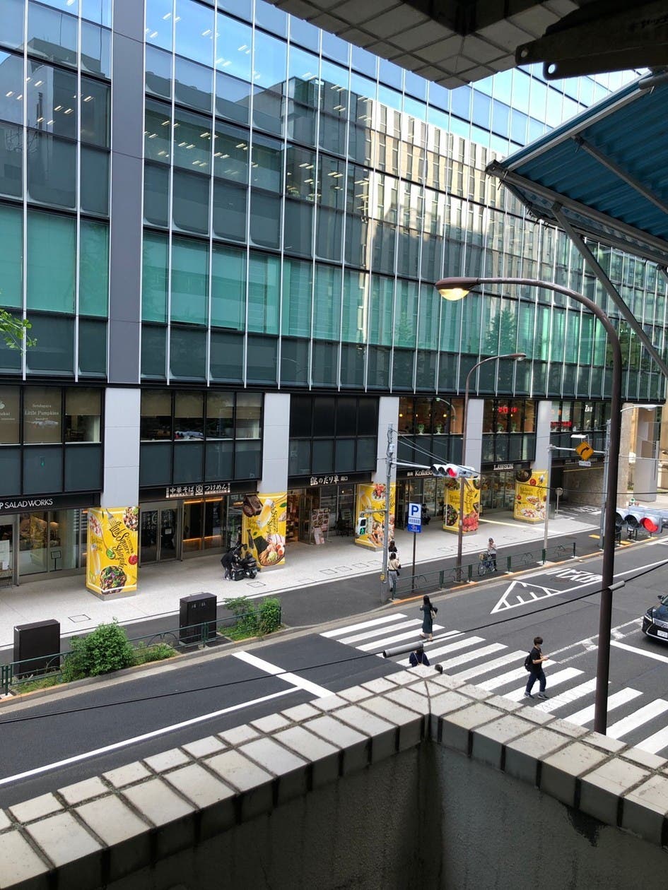 【新宿駅🚶‍4分】高速Wi-Fi💻VOD内蔵TV📺ゆったり過ごせるデザイナーズ貸し会議室♪ランドプレイス新宿南口の写真9