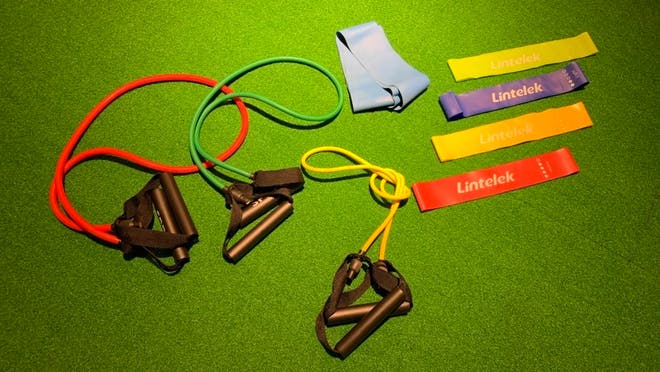 24時間ジムに併設の個室トレーニングルーム!!ロッカールーム・シャワーブース完備!の写真3