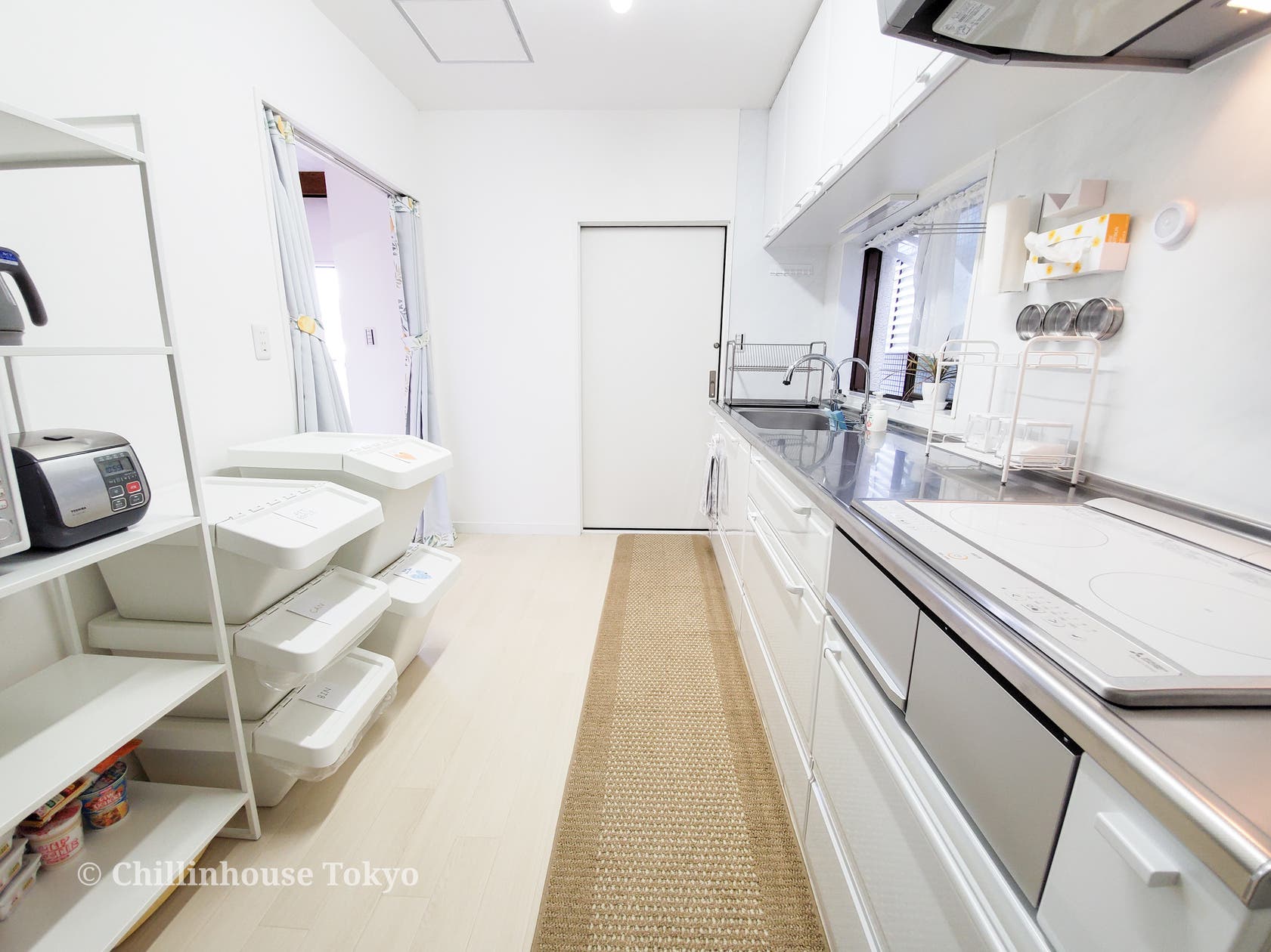 ☝️直前割😌２4時間利用可☀南向き自然光抜群👀ネトフリ、アマプラ見放題🛏️ダブルベッド２台🙆ゴミ捨て無料の写真20