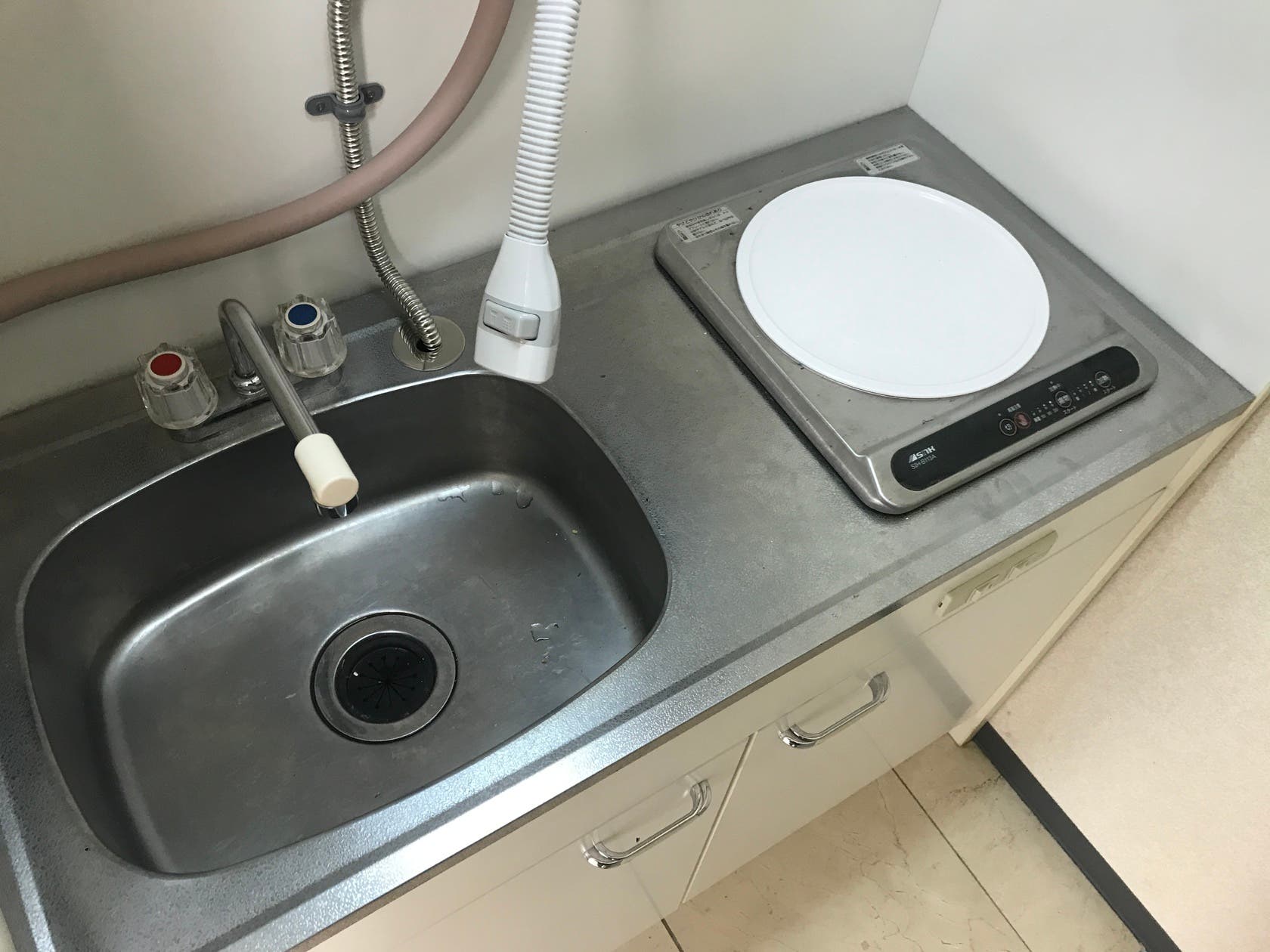 ◆エブリグランデ新大阪◆広々100㎡＆54名テーブル着席❗️新大阪駅東口徒歩0分❗️超高速NURO光WiFi✨の写真16