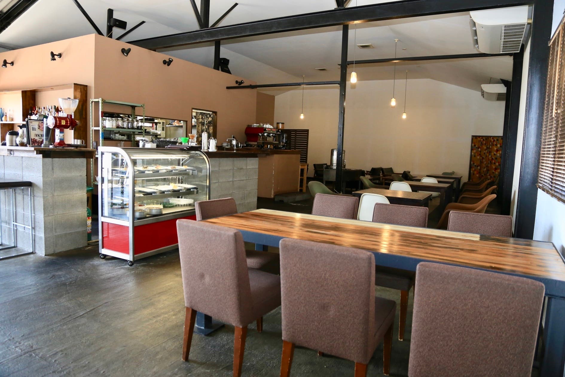 大型倉庫を改造したスペースでイベントや撮影ができます。の写真2