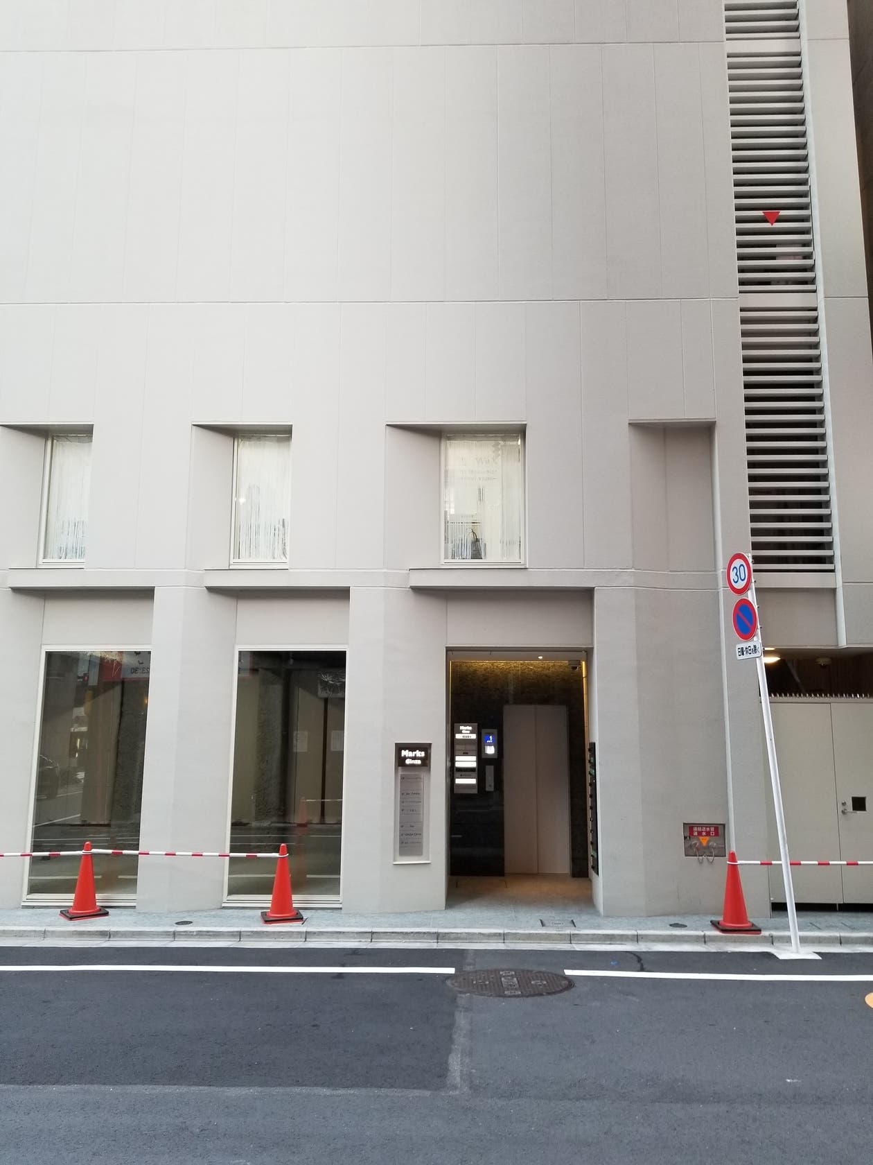 【銀座:新橋】新築のビルで清潔感がありとてもキレイ✨✨ヘアセットの練習(設備充実)、動画撮影も◎Wi-Fi◎の写真10