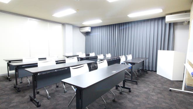 広瀬通 【4階4-B会議室】Wi-fi・Web会議用モニター完備/会議・研修/ワークショップ/飲食OK/24時間OK/16名様用の写真1
