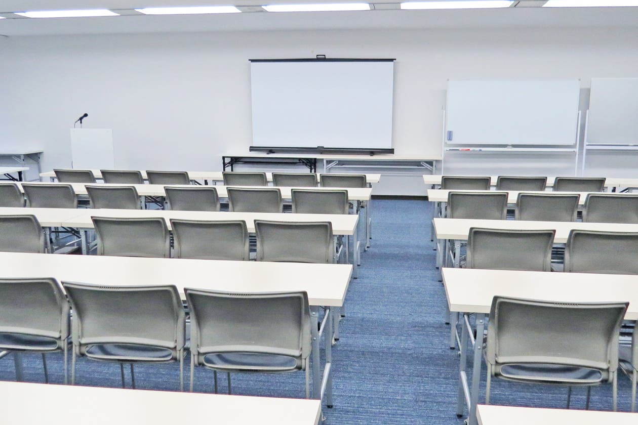 4F【本町駅から徒歩0分！】２０～７0名まで。無料備品も多数！の写真9