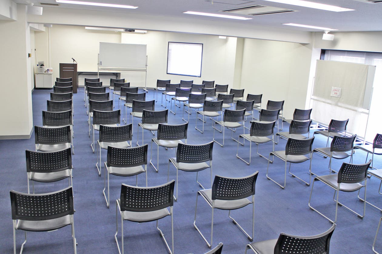 2号室【四ツ橋・心斎橋エリア！駅から徒歩0秒！】スクール形式６０名まで。無料備品も多数！同ビル内に複数会場の写真13