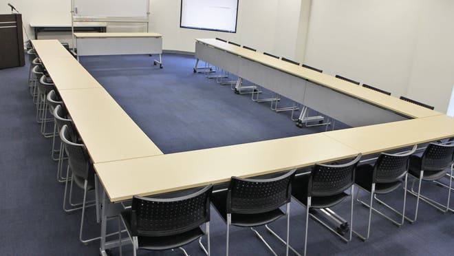 2号室【四ツ橋・心斎橋エリア!駅から徒歩0秒!】スクール形式60名まで。無料備品も多数!同ビル内に複数会場の写真16