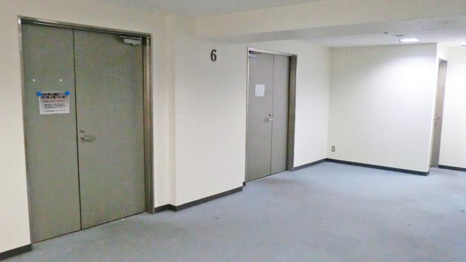 2号室【四ツ橋・心斎橋エリア!駅から徒歩0秒!】スクール形式60名まで。無料備品も多数!同ビル内に複数会場の写真22