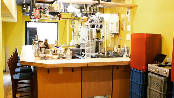 新宿近辺(東新宿) 隠れ家的な1F路面飲食店を貸切! カフェ&レストラン (カウンター有)の写真9