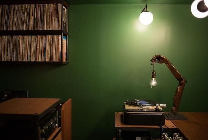 【BAR TAMBI】動画、写真撮影、インタビューシーン等の撮影にの写真2