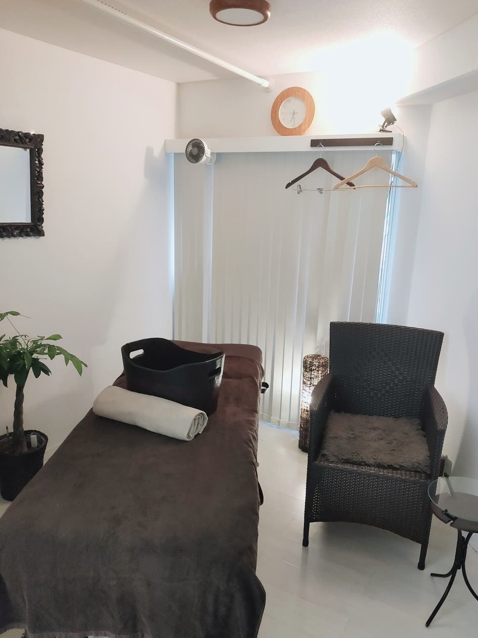 【北参道駅徒歩4分、千駄ヶ谷駅徒歩6分】完全個室サロン☆各種施術やセラピー等に最適です！の写真1