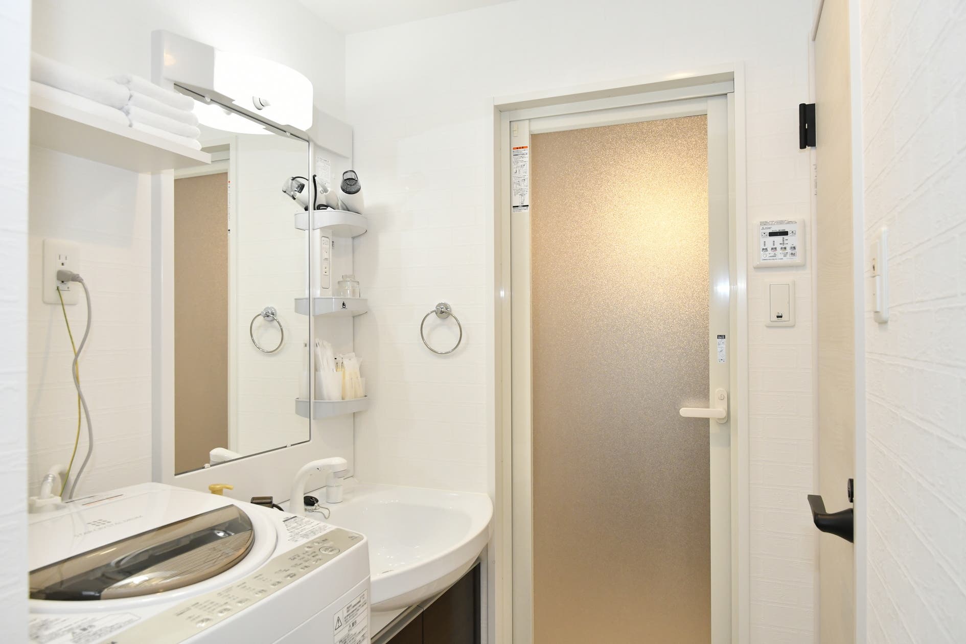 【名島駅より徒歩１分】(702)名島 ＳＮＳ映え抜群のお部屋でゆっくり✨大型有機ELTVで映像鑑賞📺撮影・女子会・誕生日会にも📸の写真15