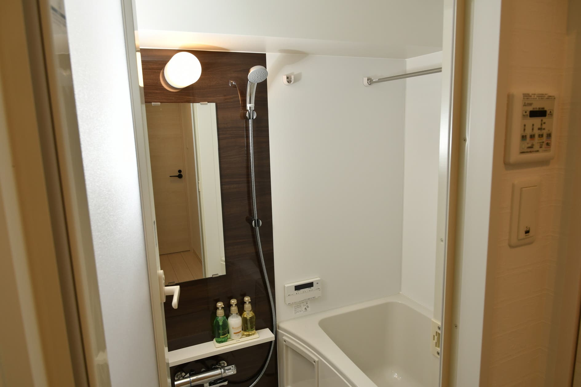 【名島駅より徒歩１分】(702)名島 ＳＮＳ映え抜群のお部屋でゆっくり✨大型有機ELTVで映像鑑賞📺撮影・女子会・誕生日会にも📸の写真16