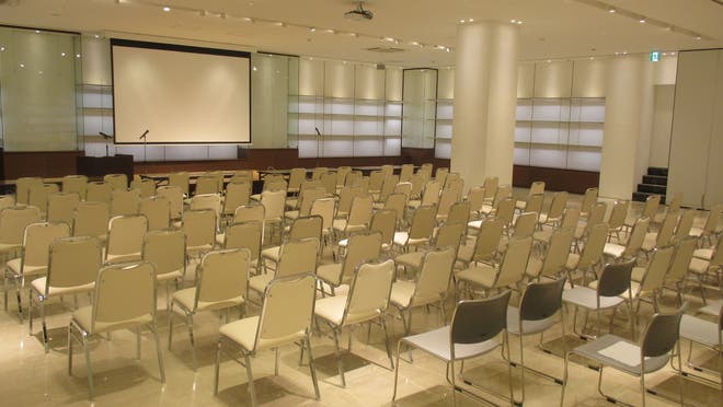 全面(大ホール) 広さ333㎡(101坪)、天井高3.5mの開放的なスペースです。の写真2