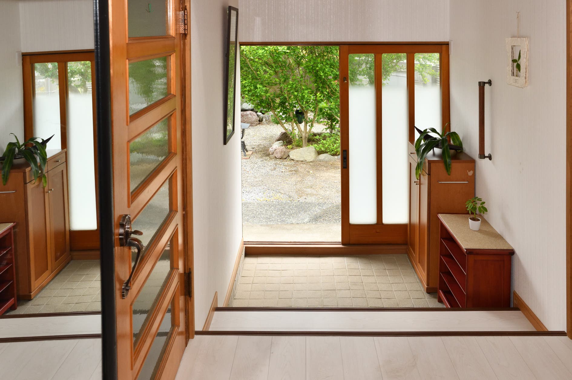 【鎌倉高校前駅徒歩8分！】広い庭付き2階建ての日本家屋の一軒家。の写真12