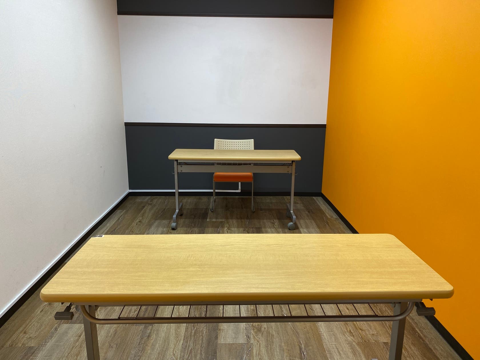 【毎日消毒駅近人気】06ダンススタジオなど　フリースペース　ヨガやストレッチ　机を置いて面接などの写真5