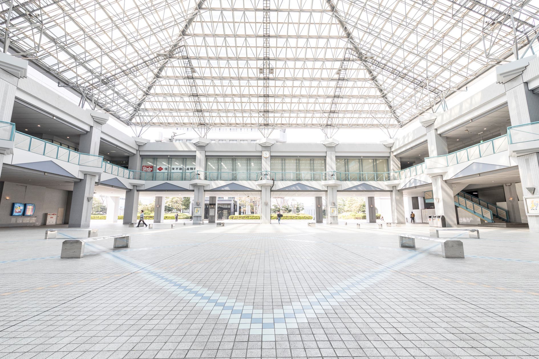 【弁天町駅直結】10名様用会議室#完全個室#ホワイトボード#テレワーク＃ママ会#Bizcomfort大阪ベイタワーの写真4