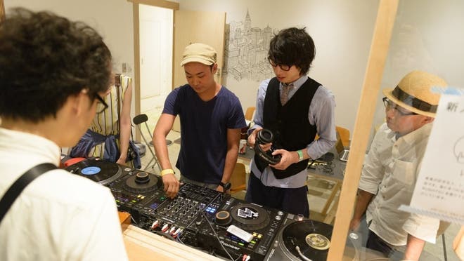 【横浜みなとみらい】BOOTH/DJや動画・音声収録、ミーティングにどうぞ!音響機材・吸音設備完備。控室などとしてもご利用可能。の写真7