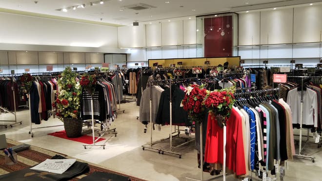 A面(中ホール) 広さ214㎡(65坪)、天井高3.5mの開放的なスペースです。の写真4