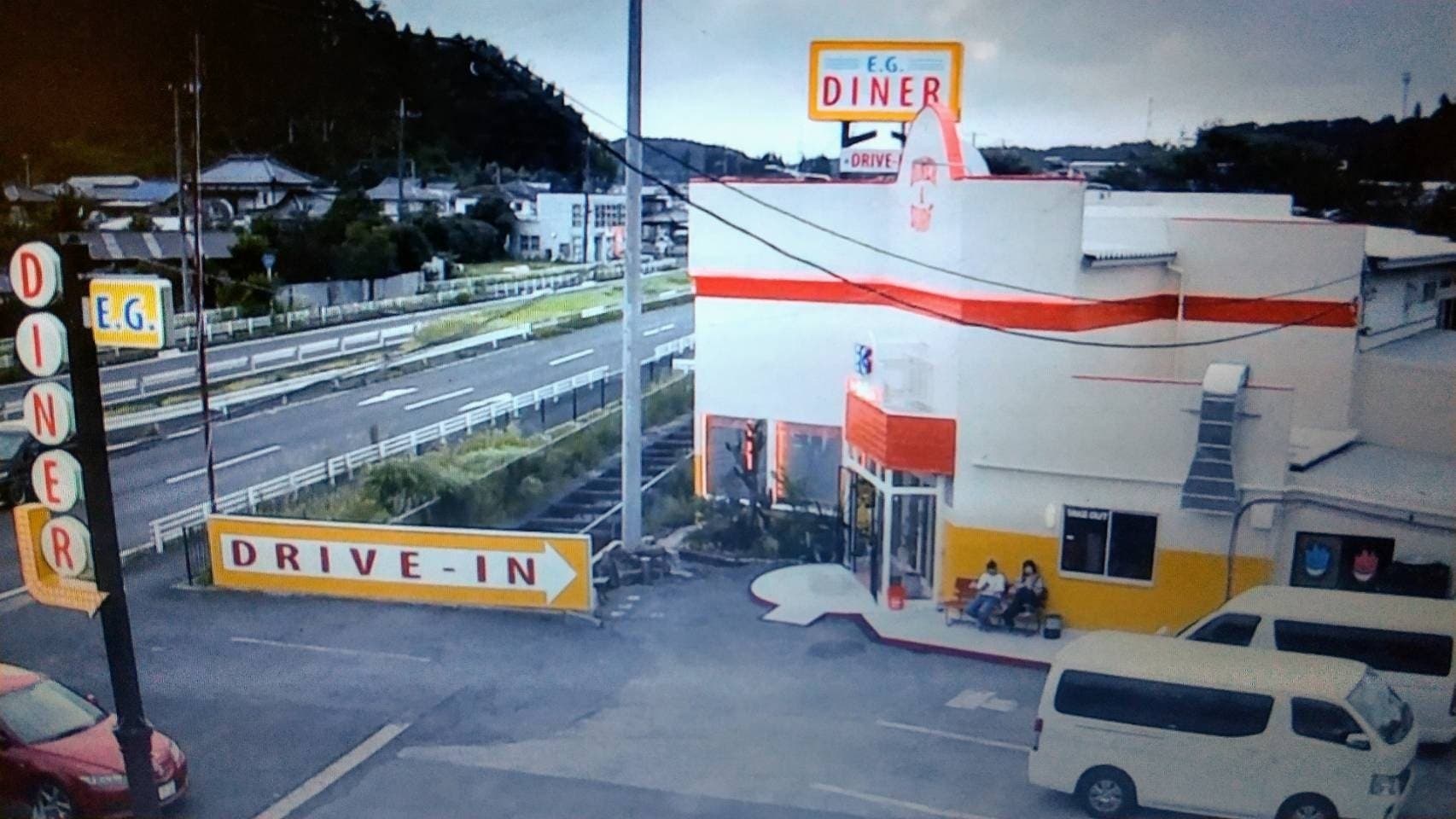 ロードサイドアメリカンダイナー！店内は吹き抜けで大きな階段のあるインパクト大！の写真13