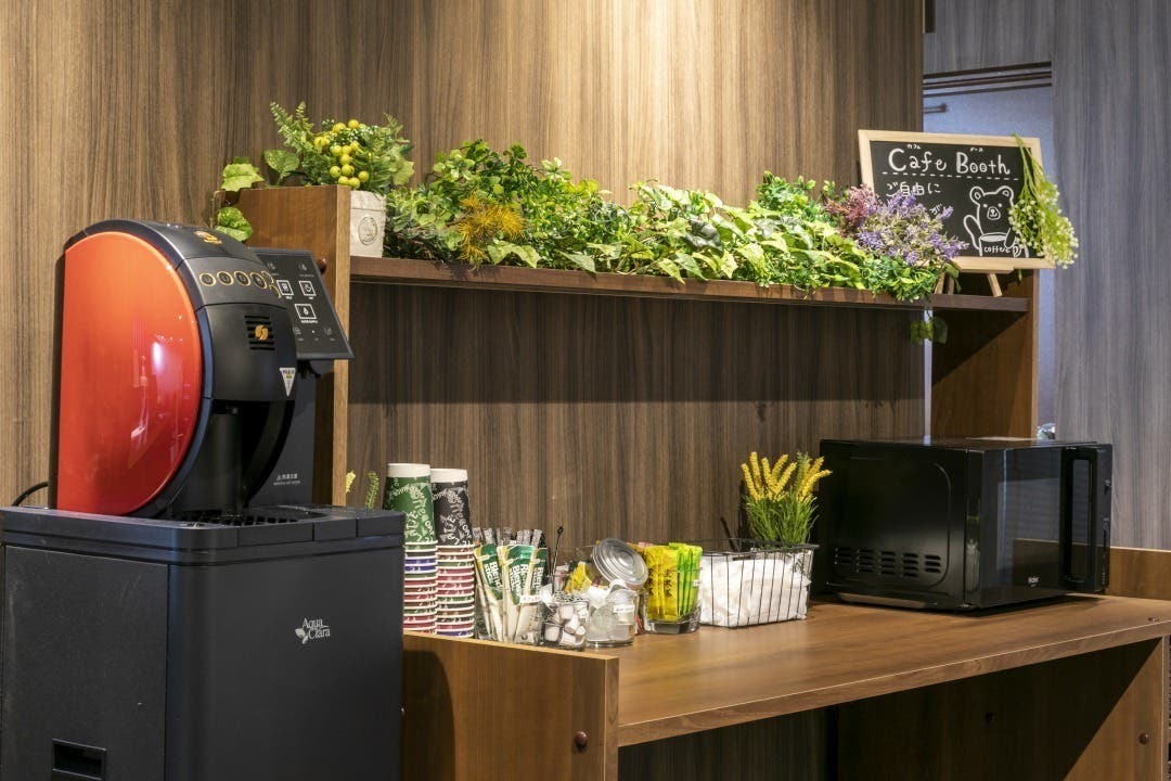 【仙台駅徒歩5分】打合せやWEB会議に使える✨8名用会議室 #Wi-Fi #電源 ＃モニター#ホワイトボード #フリードリンクの写真3