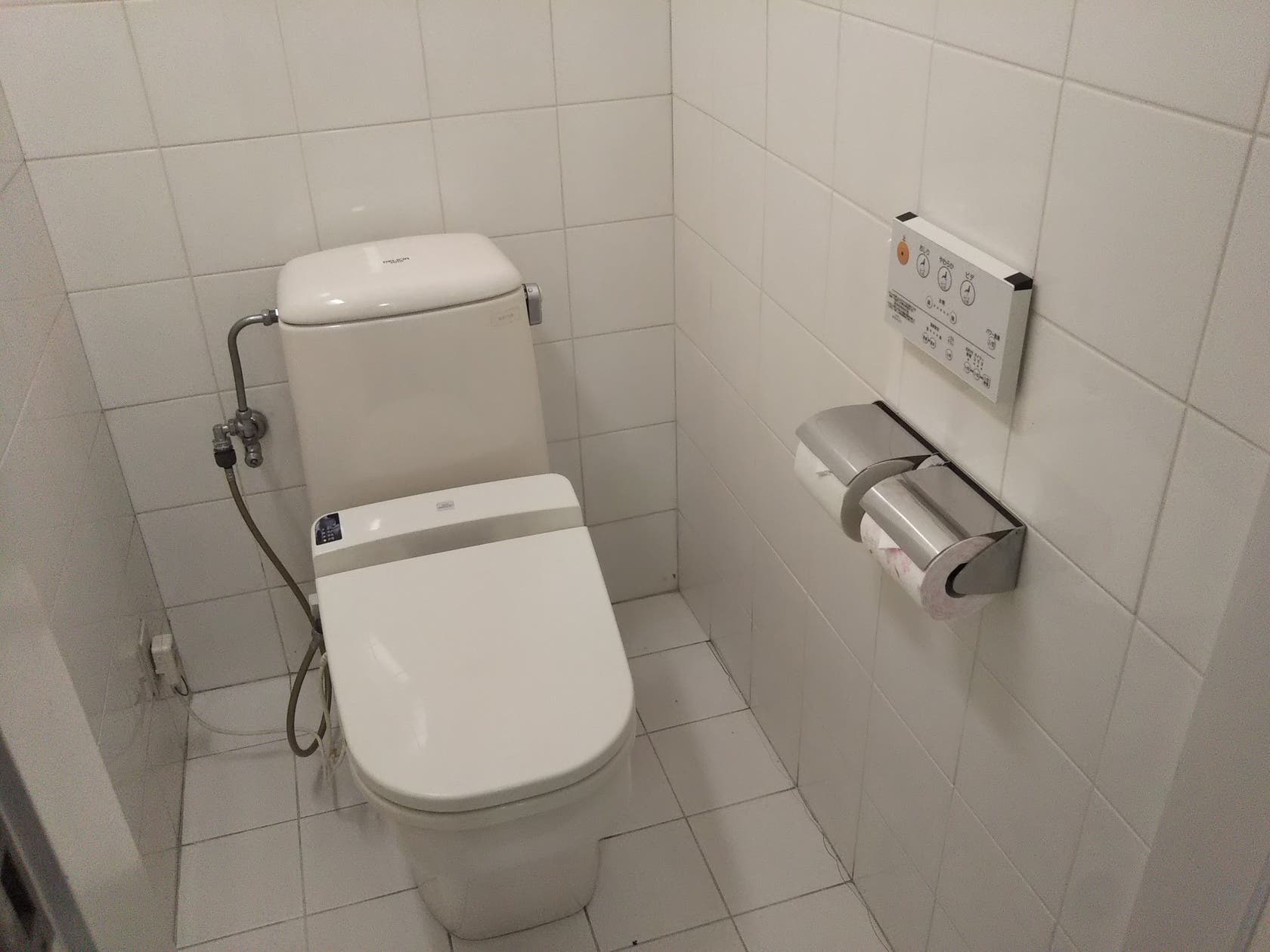 【四ッ谷】【白ホリ・グリーンバック・屋上】【50型モニター無料】【生配信・人物撮影・セミナー配信・物撮りに最適】の写真15