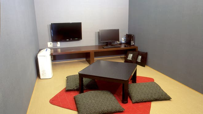 24時間出入り自由・ドリンク飲み放題・テレワーク等の利用に!の写真1