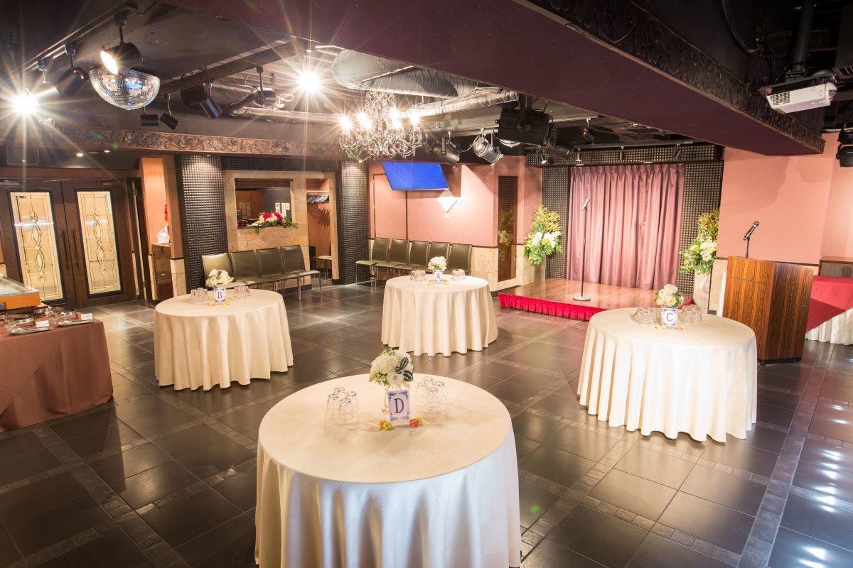 【池袋駅から徒歩2分】無観客ライブ・ライブ配信撮影も可能！ロケ撮影や各種イベント、発表会/表彰式から会議利用までお任せください！の写真3