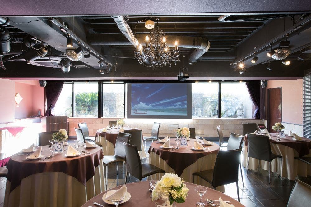 【池袋駅から徒歩2分】無観客ライブ・ライブ配信撮影も可能！ロケ撮影や各種イベント、発表会/表彰式から会議利用までお任せください！の写真2