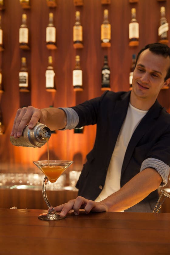 【山梨】有名建築家デザイン。ウィスキーに囲まれた極上空間の写真4