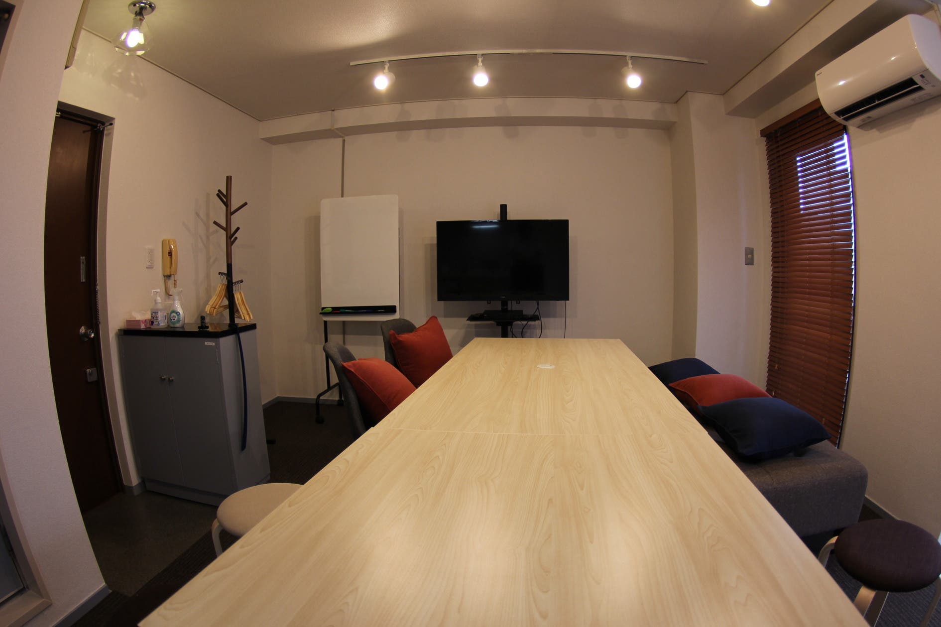 【中野駅徒歩1分】高速Wi-Fi無料💻ゆったり過ごせるデザイナーズ貸し会議室♪ランドプレイス中野☆★駅近で便利♪の写真6