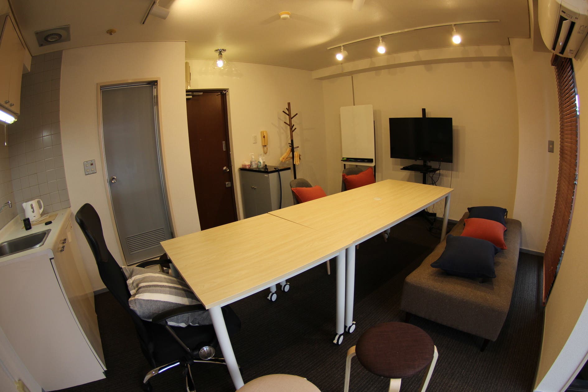 【中野駅徒歩1分】高速Wi-Fi無料💻ゆったり過ごせるデザイナーズ貸し会議室♪ランドプレイス中野☆★駅近で便利♪の写真7