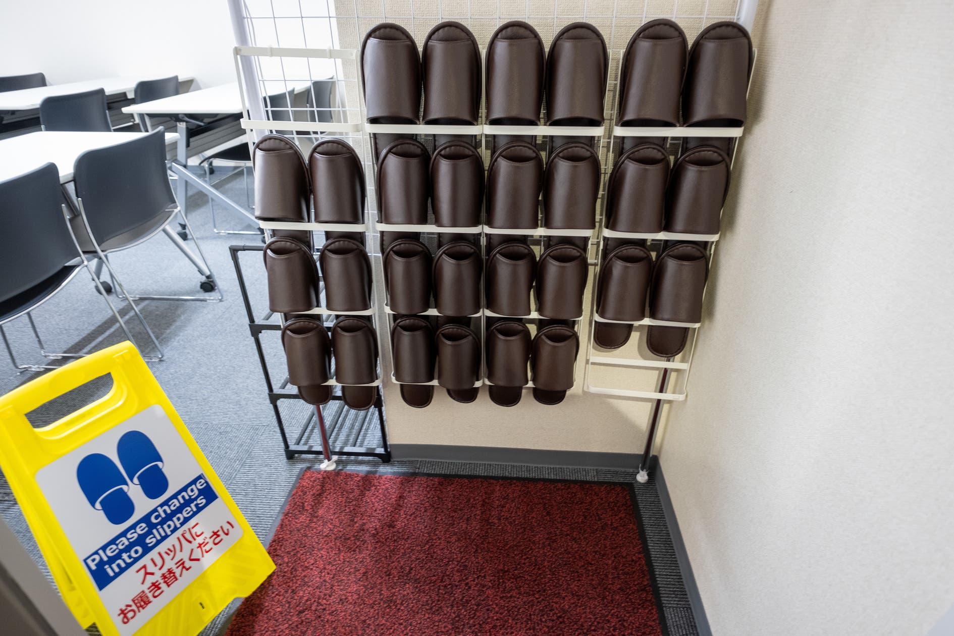 【リモートベース丸の内】⚡️15人会議室⚡️大型モニター⚡️リモートワークに最高アーロンチェア⚡️丸の内駅2分⚡️の写真20