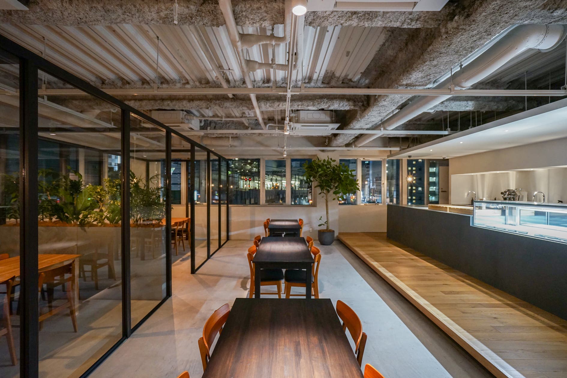 本厚木駅前の洗練されたデザインのカフェで、撮影・イベント・会議・勉強会！の写真8