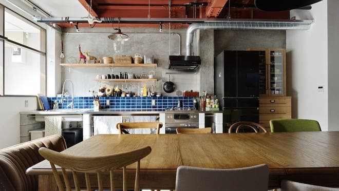 開放的でインダストリアルな雰囲気のスペースの写真5