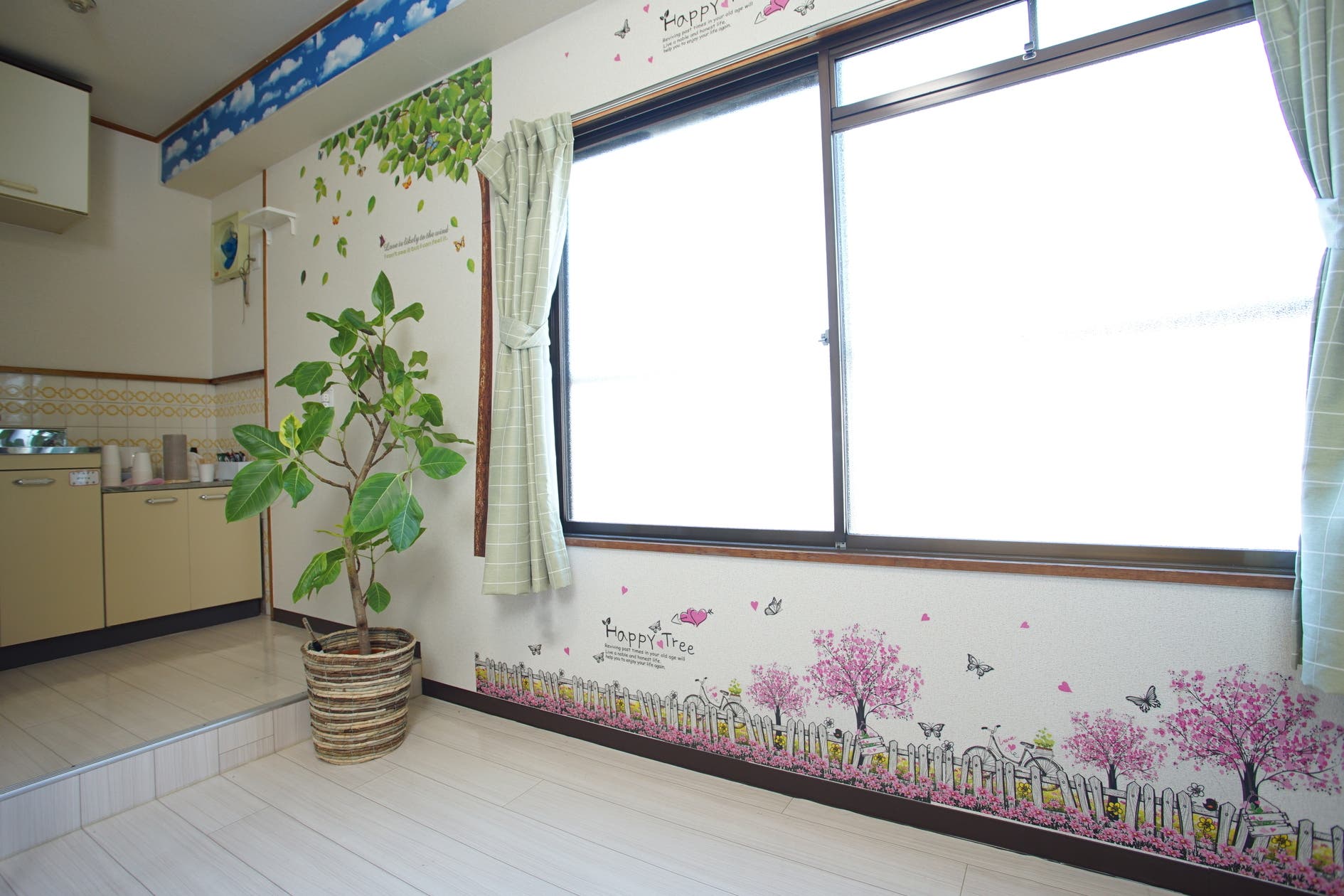 【京都 丹波橋駅前キタゲン】駅出口から徒歩２５秒の最！最寄り！！会議室　コンパクトで使いやすいテレワーク応援スペースの写真15