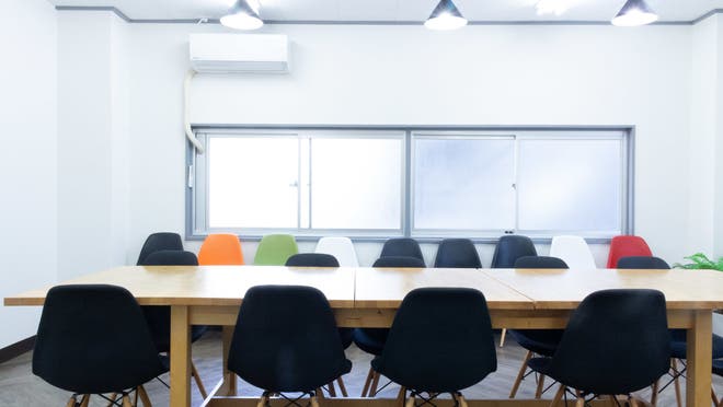 【神保町・水道橋徒歩5分】飲食可能/#貸切忘年会/消毒清掃/撮影機材一式/プロジェクター無料/セミナー/会議/多目的スペースの写真2