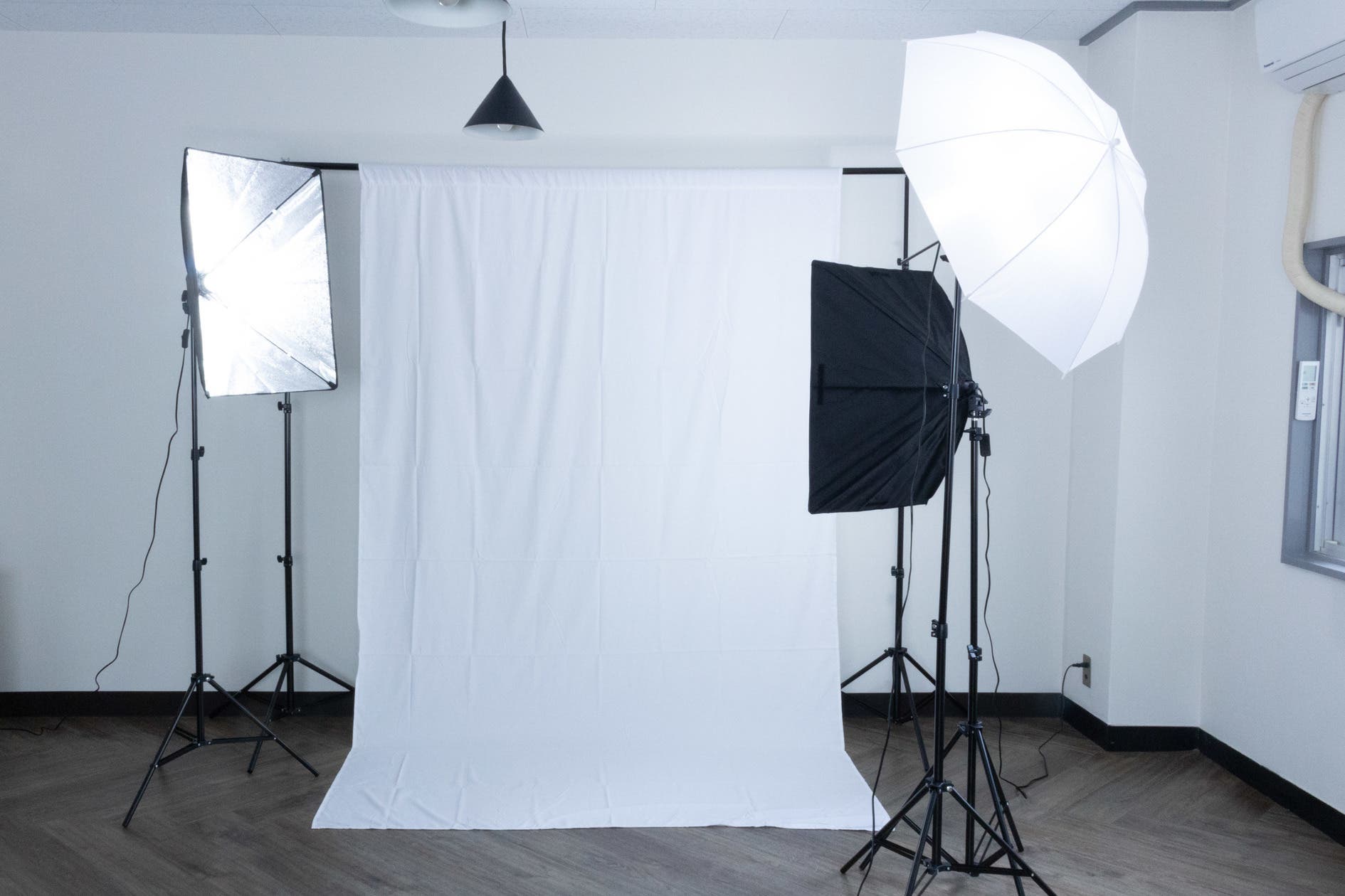 【神保町・水道橋徒歩5分】飲食可能/#貸切忘年会/消毒清掃/撮影機材一式/プロジェクター無料/セミナー/会議/多目的スペースの写真6