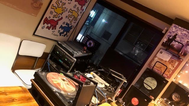 ピアノ,ドラム,スクリーン,DJ機材,女子会,パーティ,ライブ,二次会,飲み会,おしゃれ,レコード,の写真4