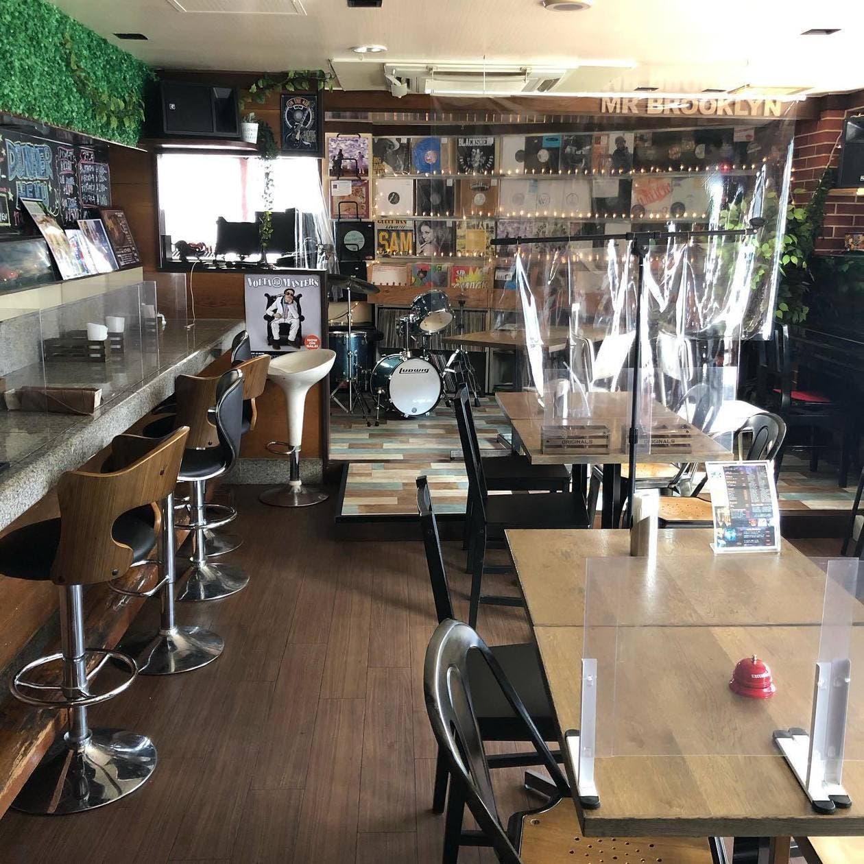 ピアノ,ドラム,スクリーン,DJ機材,女子会,パーティ,ライブ,二次会,飲み会,おしゃれ,レコード,の写真13