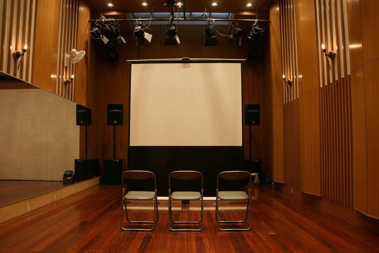 スタンド式スクリーンの画像1