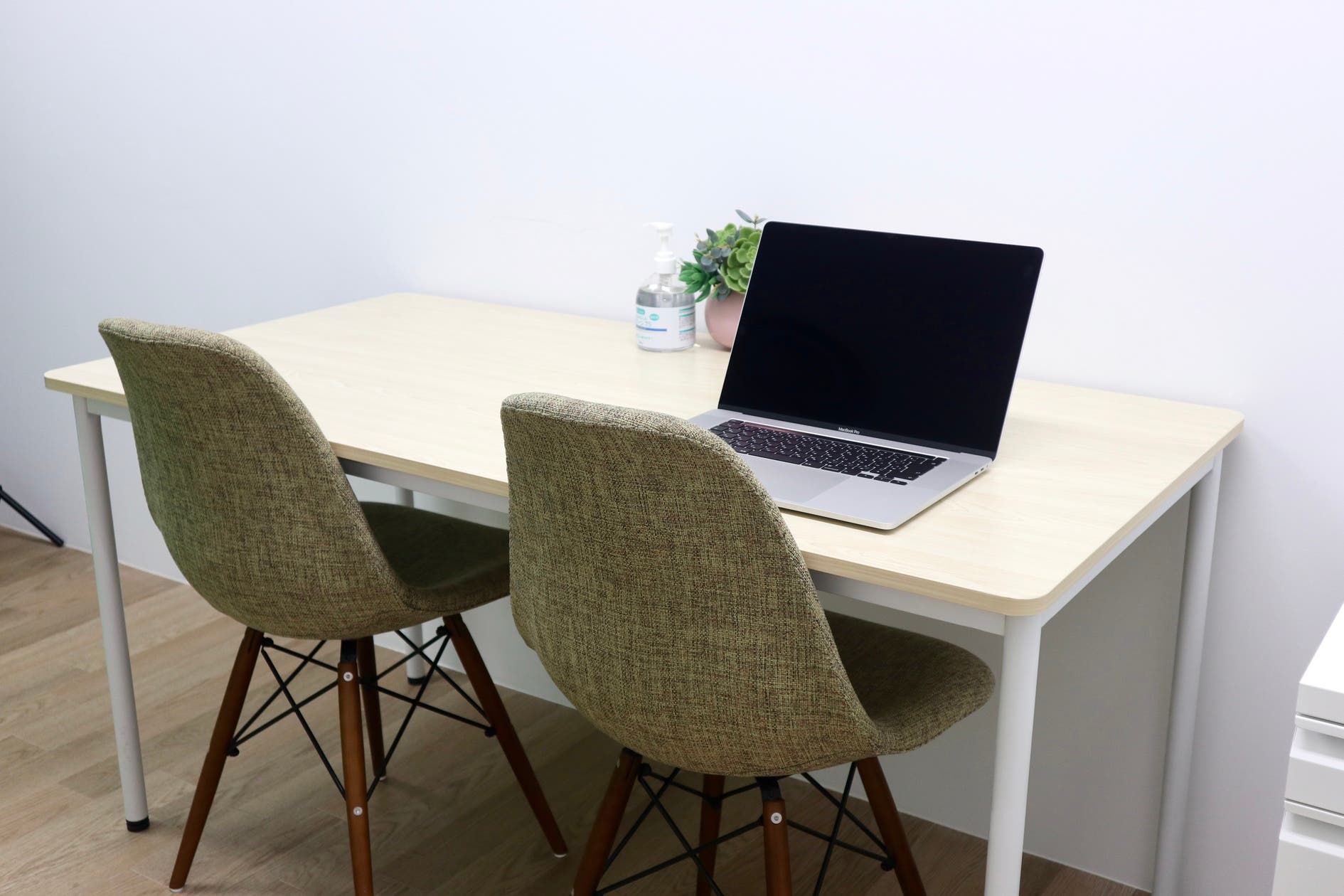 MacBook Pro（Adobe CC搭載）の画像1