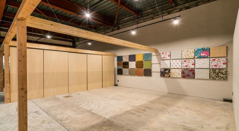 【studio pellet / 多目的なフリースペース】ミーティングや各種イベント、展示会などにもオススメのスペースです。
